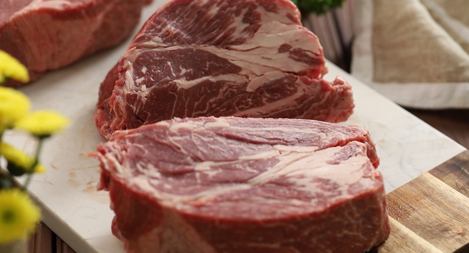 O que é o chuck eye roll e como ele se destaca no churrasco.